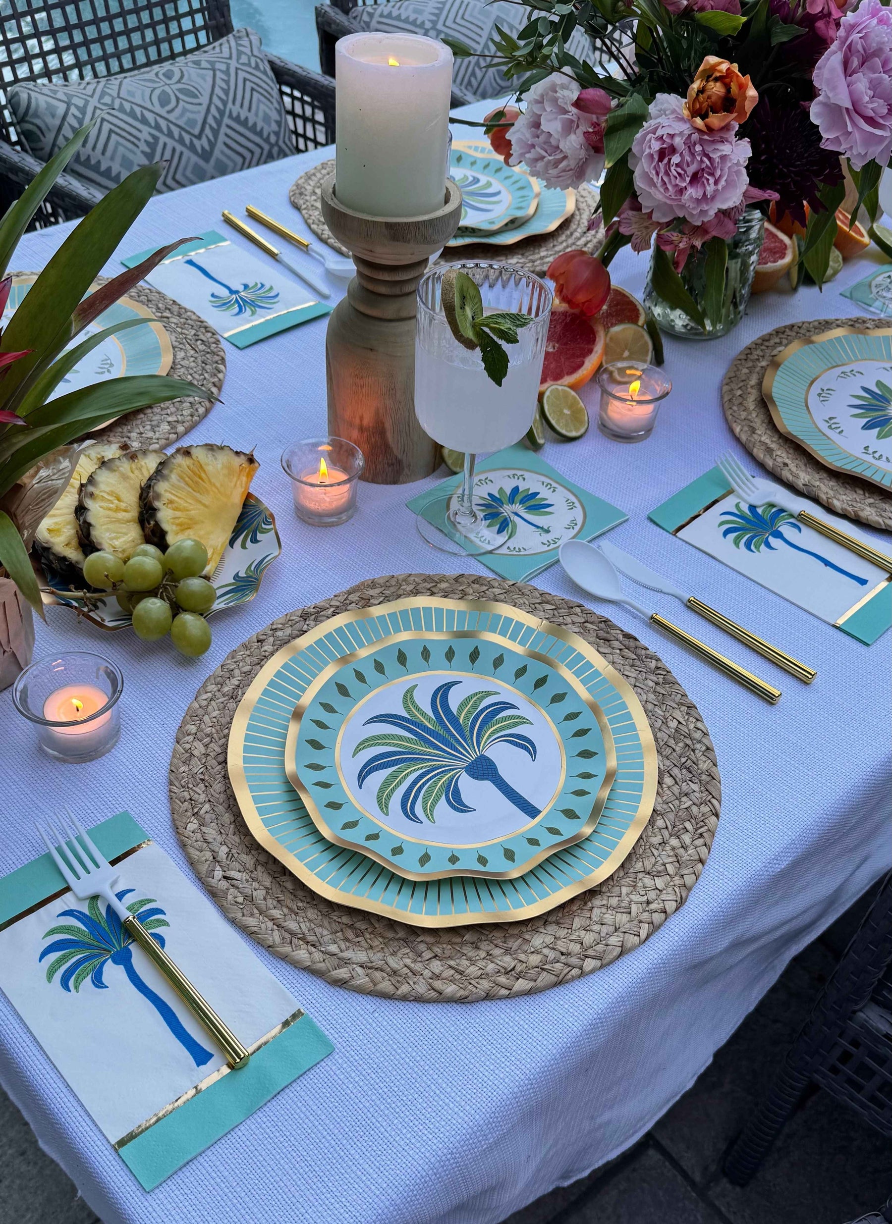 Preppy Palm Table Setting – Sophistiplate LLC