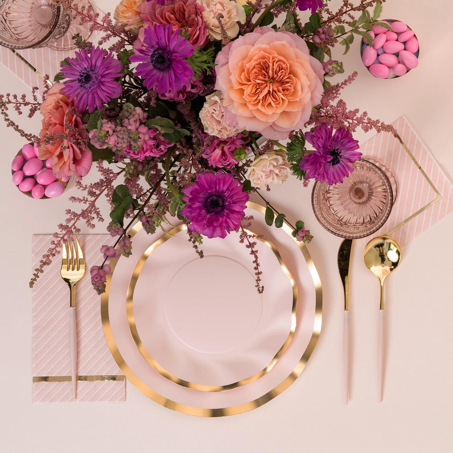 Everyday Blush Table Setting – Sophistiplate LLC